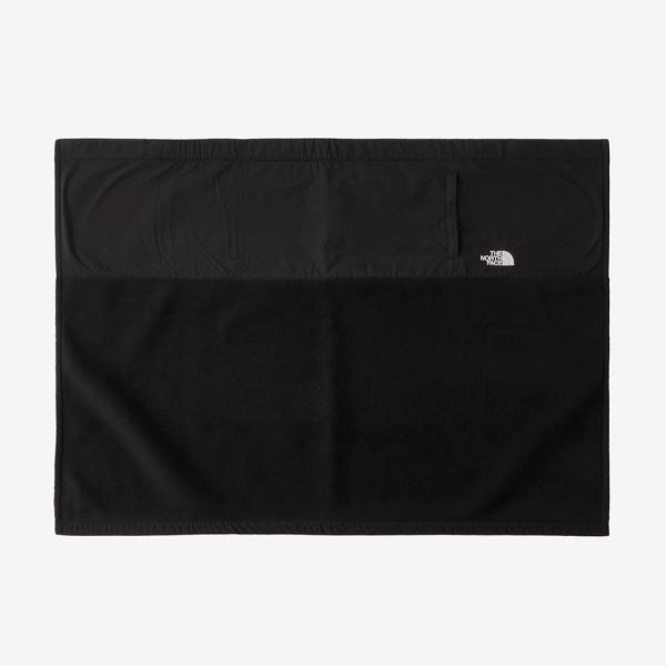 【THE NORTH FACE】を代表するフリースジャケットであるデナリジャケットのデザインを踏襲した、抱っこひもやベビーカーに簡単に装着することができるブランケット。ロフト感のあるマイクロフリース素材を採用し、高い保温性が魅力です。2ヶ所...