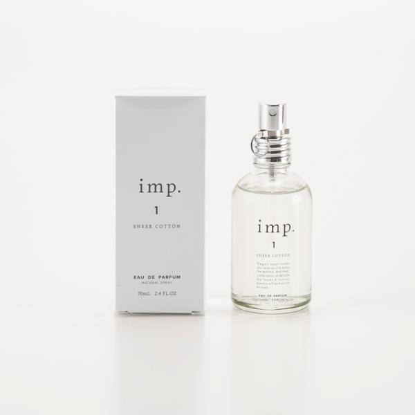 洗い立てのタオルを思わせる清らかな香り。フレッシュなレモンとクールなライムが疲れた心をリフレッシュさせ、不安や緊張を和らげるイランイランでリラックス。気持ちを前向きにさせるローズウッド、神秘的なシダーウッドが落ち着きをもたらします。シンプル...