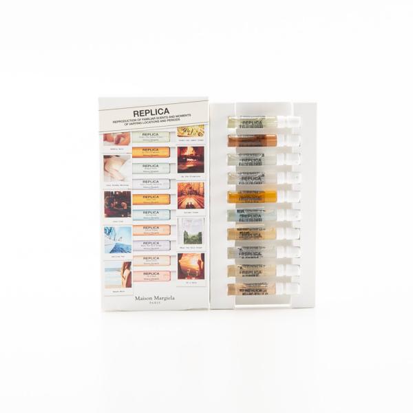 ミニサイズ（2 ml）×10本 のフレグランスセットで、人気のレプリカ香水を一度に試せる仕様です。各香りは「記憶」や「シーン」をテーマにデザインされたユニセックスのオードトワレ。ギフト用や香り選びのトライアルにも最適です。■セット内容（10...
