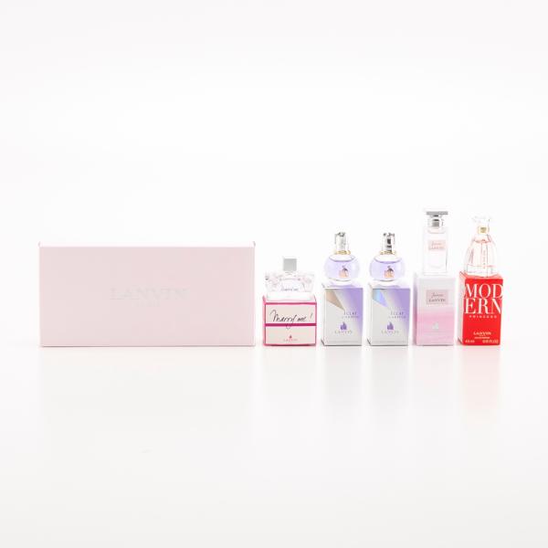 人気の香りを収めた限定フレグランスセット。日常にも旅先にも寄り添う、エレガントで携帯に便利なミニサイズです。【ランバン/LANVIN】【セット内容】・エクラ ドゥ アルページュ オード パルファム 4.5mL ×2本・ジャンヌ ランバン オ...