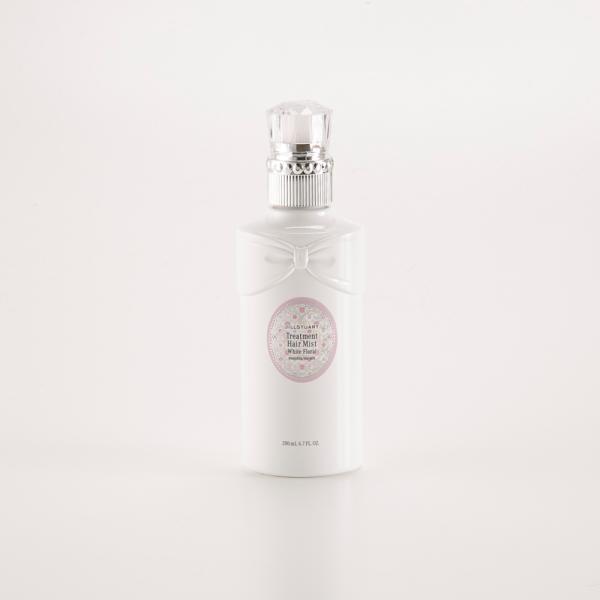 ●キューティクル補修成分（ヒアルロン酸誘導体）が、浮き上がってめくれてしまったキューティクルを整えます。●髪の表面がしっかり整うことで、光をキレイに反射するようなツヤツヤの髪を叶えます。●キューティクルが整い、引っかかりが抑えられて、つるつ...