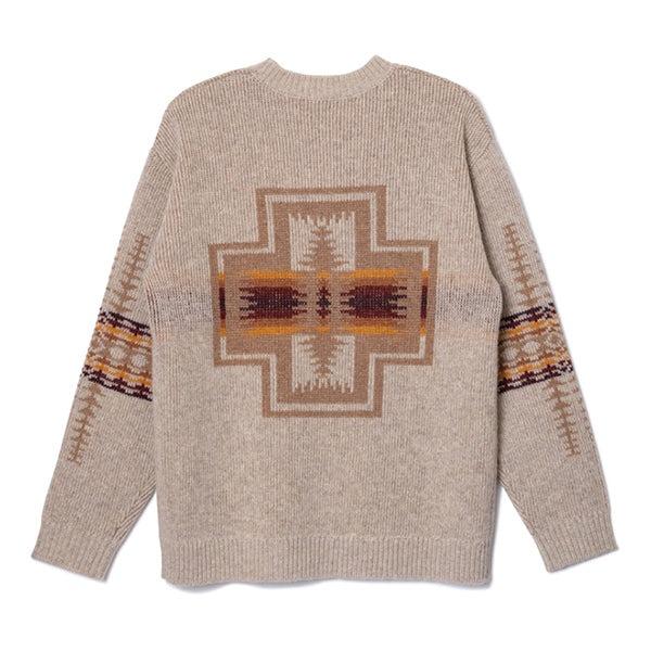 【商品紹介】PENDLETON ペンドルトン シェットランドウール 5ゲージ クルーネックプルオーバー は上質な英国羊毛ならではの風合いと、クラシックな佇まいが魅力の5ゲージで編まれたセーターです。厳しい冬を生き抜く英国羊毛の中でも特に希少...