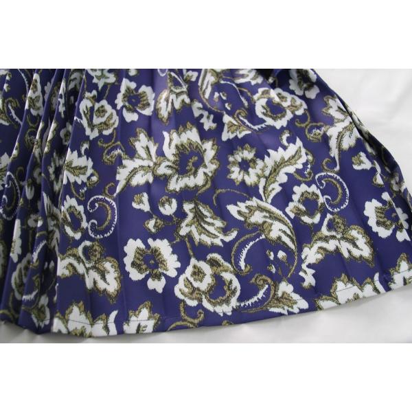 仮眠カーテン　遮光性　キャンピングカーサイズ巾240cmx85cm丈（2枚入り）フック32個生地ポリエステル100％