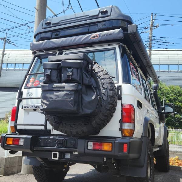 ARB スペアタイヤ ビンバッグ ARB SPARE WHEEL BIN BAG    10100550【商品説明】ARB スペアタイヤ ビンバッグは、背面スペアタイヤに取り付ける約44Lの大容量収納バッグです。キャンプ用品、リカバリーギア...