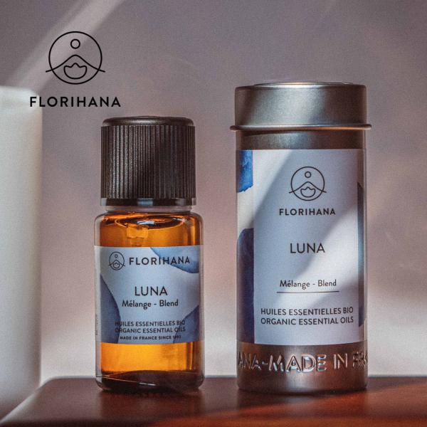 このブレンドエッセンシャルオイルは、4種類のオーガニックエッセンシャルオイルスイートオレンジ、ラベンダーベラ、ローズゼラニウム、ベチバーを組み合わせたものです。心を落ち着かせるフルーティーでフローラルな香りは、穏やかな夜を迎えるのにピッタリ...