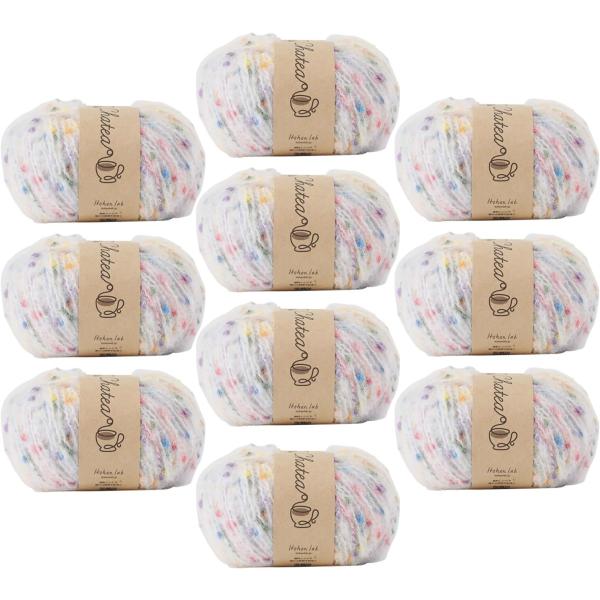 商品名：チャティふんわりポンポン太さ：並太形状：25g(約73m)品質：アクリル45%、ポリエステル42%、ナイロン10%、ウール3%使用針：棒針6〜7号、かぎ針7/0号標準ゲージ：17〜18目・23〜24段(メリヤス編み)、16目8段前後...