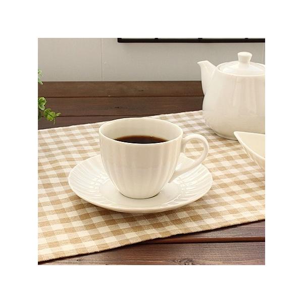 ・サイズ　 カップ　直径/約8.6cm　持ち手込み/約11.3ｃｍ  高さ/約6.9cm　　　　　 ソーサー　直径/約15.1ｃｍ　　高さ/約2.3ｃｍ・重さ 　カップ　　　約130ｇ  ソーサー　約165ｇ・容量　満水 約225cc※製品...