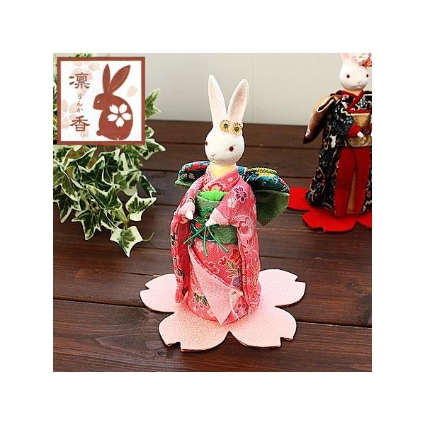 ・サイズ　幅：約115mm 　奥行：約80mm　高さ：約195mm　花の敷物：約142×142ｍｍ・うさぎ頭部　陶磁器製※製品の特性上、『寸法・容量・重さ』等は、若干の誤差がございますので、あくまで参考値としてお含みおきください。　※画像に...