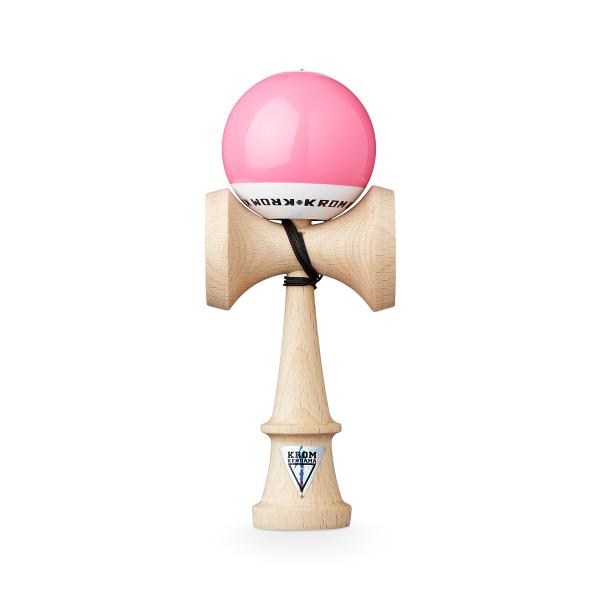 KROM KENDAMA POPは、世界最高の遊び心地と、最も手頃な価格の入門用けん玉を目指して作られています。12種類のカラーバリエーションをご用意しています。あなたのお気に入りはどれですか？・CKシェイプ・LOLスティッキークリア・ブナ...