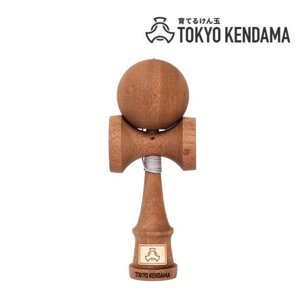 【サペリについて】サペリは、ペルー、ブラジル、コロンビアなどの南米に生育する樹種で、家具や楽器など幅広い分野で活用されています。くるいが少なく木目が美しいことから特に家具、インテリア、建築材などに利用されています。色は赤褐色で、時間と共に深...