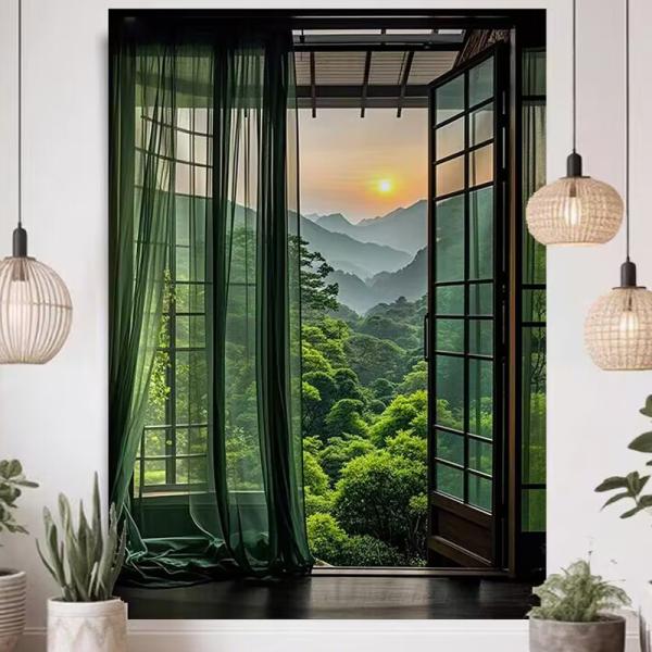 厚手の生地を使用しております。窓と淡い夕日と山々の絵柄のタペストリーです。自然豊かで落ち着いた雰囲気が出ます。横70cm、縦100cm。縦長タイプです。リビングやキッチンなど家族が集まる部屋や寝室などの壁にぜひどうぞ。素材:ポリエステル掛け...