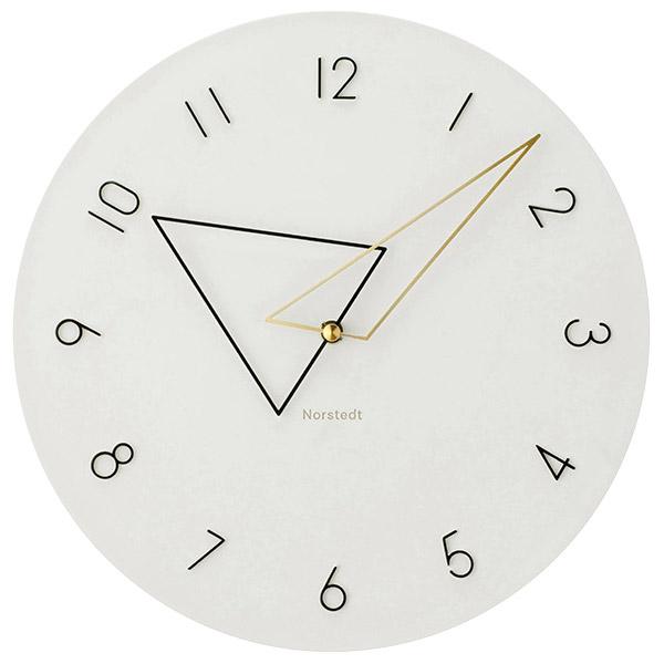 ジオメトリックな針が目を惹く、遊び心にあふれたコルミオウォールクロックアイボリー。大小の三角形で表した長針と短針の重なり具合が時間経過によって変わり、眺めるたびに新鮮さを感じさせます。[ カラー ] アイボリー[ サイズ ] φ=300,D...