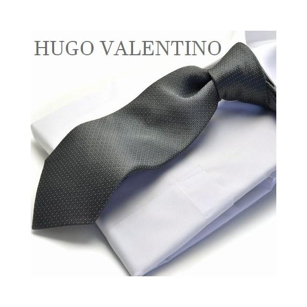 【20代/30代/40代/50代/60代】サイズ縦約158センチ×幅8.5センチ材　質シルク１００％色グレーとシルバーのピンドット柄商品説明写真と多少の色の異なりはご了承下さい。 ポイント利用