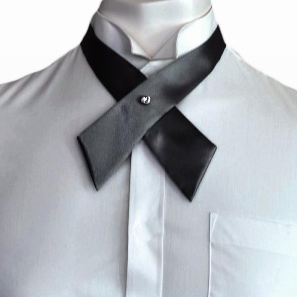 【20代/30代/40代/50代/60代】サイズクロスタイ/全長72センチ×幅.中央2センチ×先5.5cm  材　質クロスタイ(ポリエステル100％)/タイタックピン（ラインストーン）色ダークグレーの無地  商品説明ピンでお好みの長さに調整...