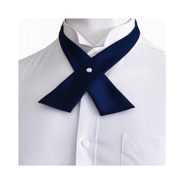 サイズクロスタイ/全長72センチ×幅.中央2センチ×先5.5cm  材　質クロスタイ(シルク100％)/タイタックピン（ラインストーン）色ネイビーの無地  商品説明ピンでお好みの長さに調整出来ます写真と多少の色の異なりはご了承下さい。 ポイ...