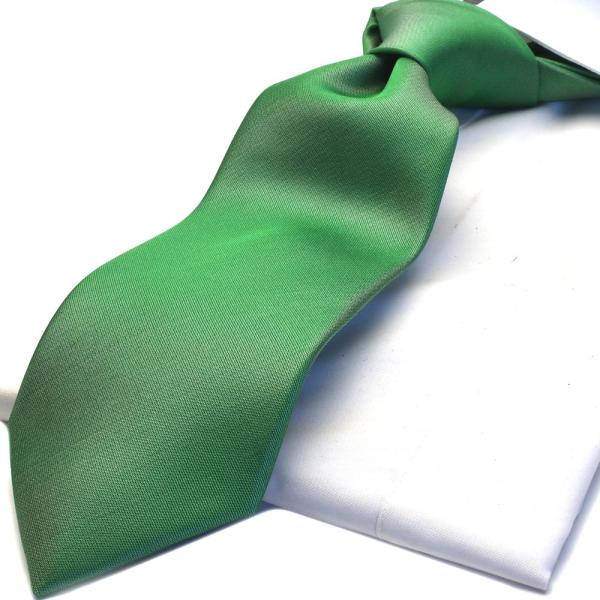 サイズ縦143センチ×幅8センチ材　質シルク100％色グリーン無地商品説明写真と多少の色の異なりはご了承下さい。 ポイント利用