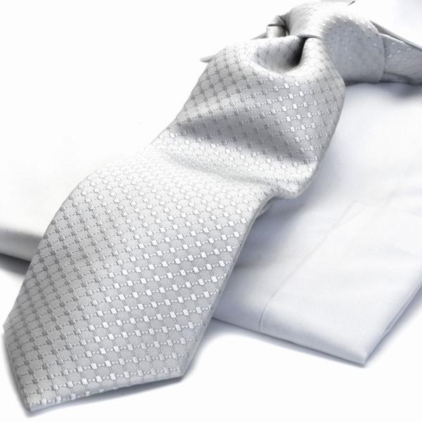 サイズ縦143〜146センチ×幅8センチ材　質シルク１００％色シルバーグレーのデザイン柄商品説明写真と多少の色の異なりはご了承下さい。 ポイント利用