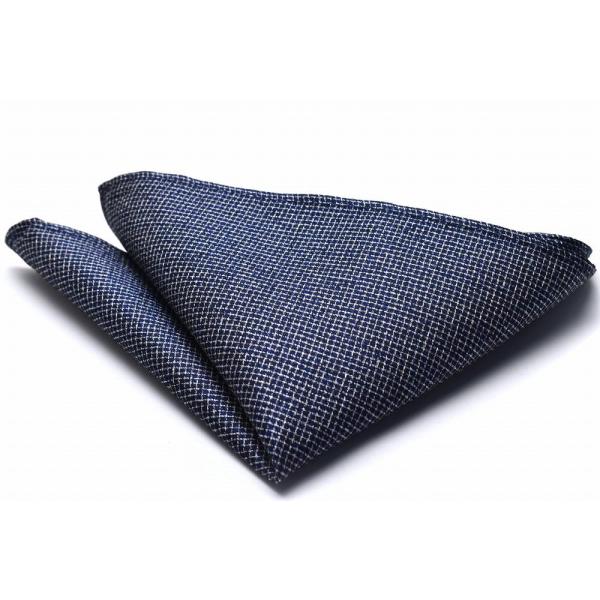 【20代/30代/40代/50代/60代】サイズ約23.5cmの正方形　　　　　材　質シルク１００％色ネイビーのチェック商品説明写真と多少の色の異なりはご了承下さい。 ポイント利用