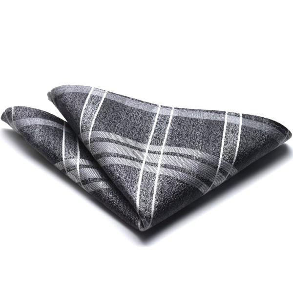 【20代/30代/40代/50代/60代】サイズ約23.5cmの正方形　　　　　材　質シルク１００％色グレー、シルバーの格子柄 商品説明写真と多少の色の異なりはご了承下さい。 ポイント利用