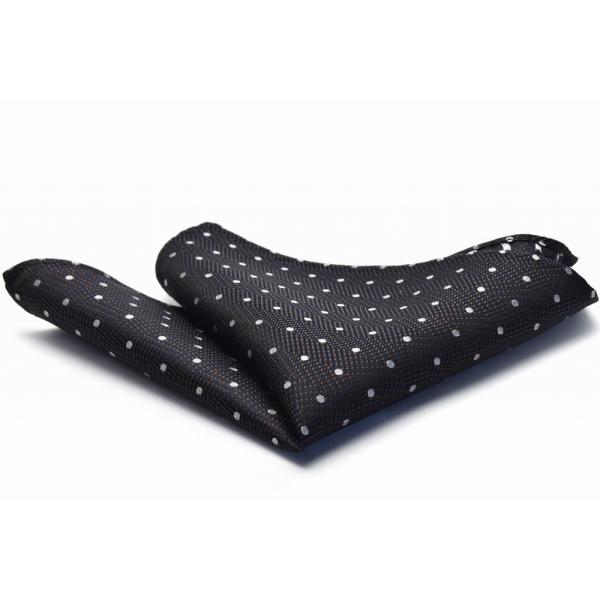 【20代/30代/40代/50代/60代】サイズ約23.5cmの正方形　　　　　材　質シルク１００％色ダークブラウンベースにシルバーのドット柄 商品説明写真と多少の色の異なりはご了承下さい。 ポイント利用