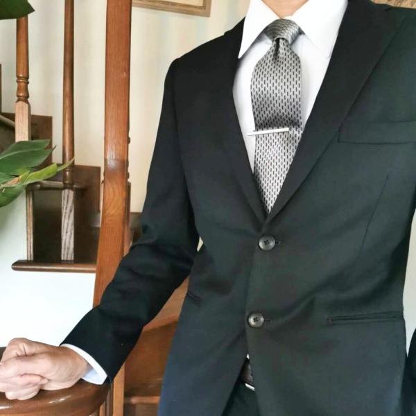 【20代/30代/40代/50代/60代】サイズ縦143センチ×幅8センチ材　質シルク１００％色エンジ、ブラック、デザイン柄商品説明写真と多少の色の異なりはご了承下さい。 ポイント利用