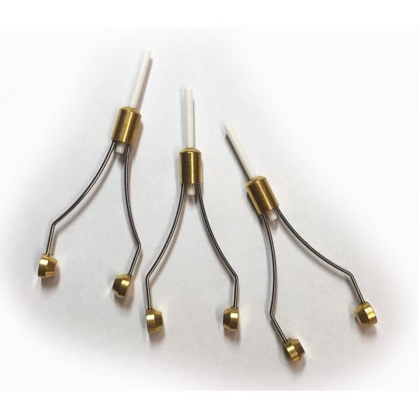 セラミックパイプ式のオーソドックスなボビンホルダー。スレッドの切れにくさ、すべり性はもちろん、ボビンをセットして保持した際の収まり感も良好。弊社フライタイイングハウスでタイヤーさん人気No.1のボビンホルダーです。