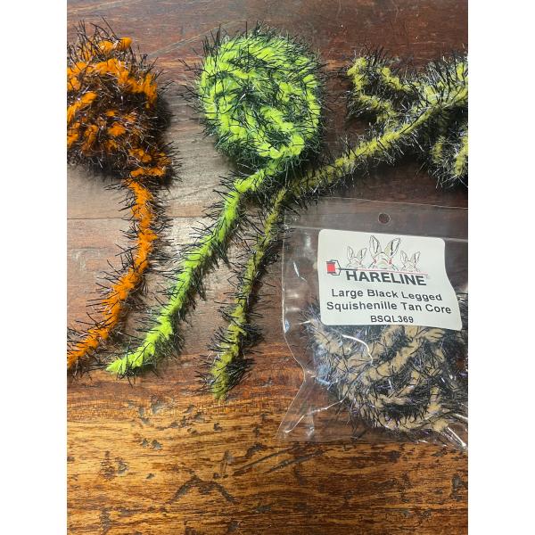 【発売日：2024年04月05日】24'新製品のBlack Legged Squisheilleスクイシェニールはグミ感のあるファイバーで作られたシェニールです。そのワームライクな素材に黒いレッグが追加しました。これはもはやワームでは？ラー...