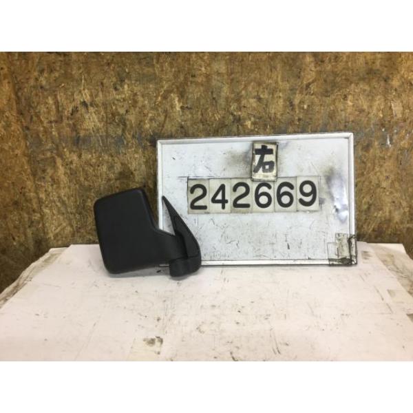 **** 商品説明を必ずご確認ください ****部品管理番号：000242669-13500部品名：右サイドミラー部品区分：リサイクル品部品カラー：黒無塗装車名：キャリィ車両タイプ名：ケイトラック通称型式：DA16TKKCF-LJ4認定型式...