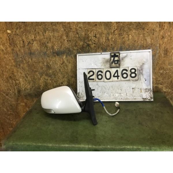 **** 商品説明を必ずご確認ください ****部品管理番号：000260468-13500メーカー純正品番：87910-12B90部品名：右サイドミラー部品区分：リサイクル品車名：カローラアクシオ車両タイプ名：4ドアセダン通称型式：ZRE...