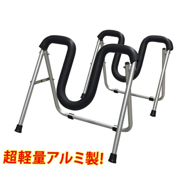 Active Winds Surfboard Stand Wide 折りたたみボードスタンド超軽量アルミ使用で、折りたたみ式となっているので持ち運びも収納も便利安定感もあり持ち運びも手軽にでき、さらにウレタンの滑り止め防止パッドも付いてるの...