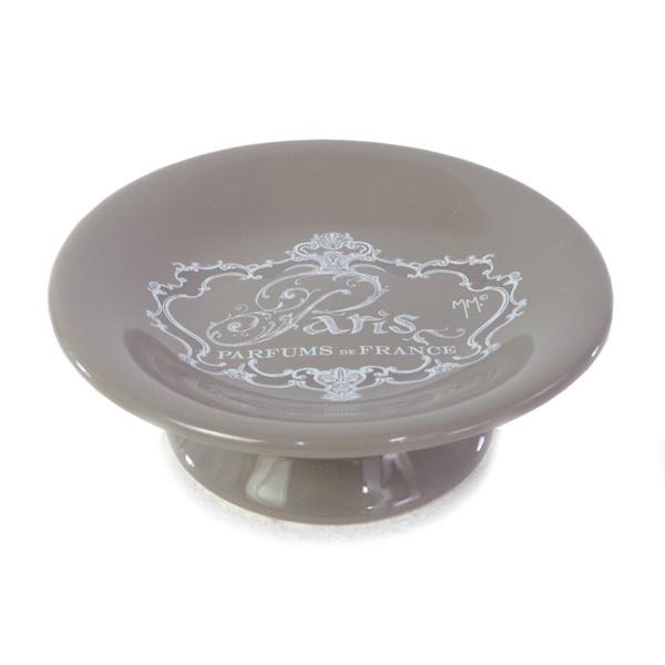 ■素材：セラミック(磁器)■カラー：カーキ系グレー■サイズ：直径約11.5cm×高さ約3.8cm■重さ：約200ｇ■付属品：なし「マチルドエム」はフランスのフレグランスメーカー。美しい陶器に香りがついたオーナメントやディフューザー、キャンド...