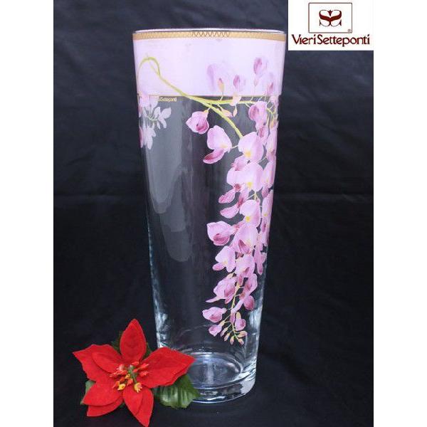 クリアのガラスにピンクの花柄がプリントされた華やかな花瓶。お部屋に飾ると優雅さを引き立ててくれます。お祝いなど様々な贈り物や、記念品としてもオススメです♪■素材：ガラス■サイズ：口径約10.3cm×高さ約26cm■重さ：約635g■仕様：ピ...