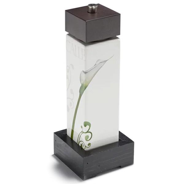 ceramiche VIVAはイタリアのブランド。卓上やキッチンに挽き立ての香りを漂わせるペッパー用のミルです。金属刃なので、挽き味もスムーズで長持ち。白いカラーの花をデザインしたセラミックのボディは、いつもの食卓を上品でオシャレに演出して...