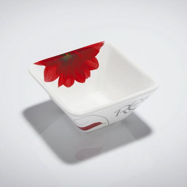 ※ご使用には全く問題ございませんが、剥げや加工ムラがみられます(4枚目画像参照)。ご了承の上お買い求め下さいませ。また、訳あり部分の内容につきましては個体により異なります。4枚目の画像はその一例です。■商品：サラダボウル×1■素材：セラミッ...