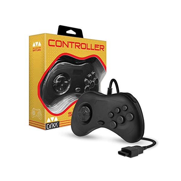 ・  M07319-BK・このレトロなコントローラーには、クラシックなD-pad、2つのショルダーボタン、6つのフェイスボタンが搭載されています。約180cmのケーブルで、ゲーム機の周りを簡単に移動することができます。全てのセガ・サターンモ...