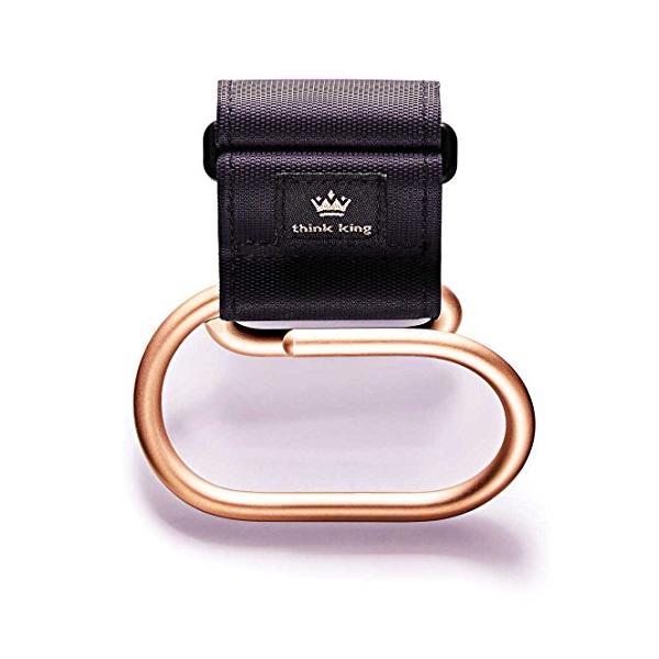 ・ゴールド  748252255693・・Color:ゴールド・本体サイズ 寸法/(約)幅95×高さ220×奥行50mm /重量(約)60 g・   防犯対策にも役立つ渦巻きデザインのベビーカーフック!・   製造国 中華人民共和国・   ...