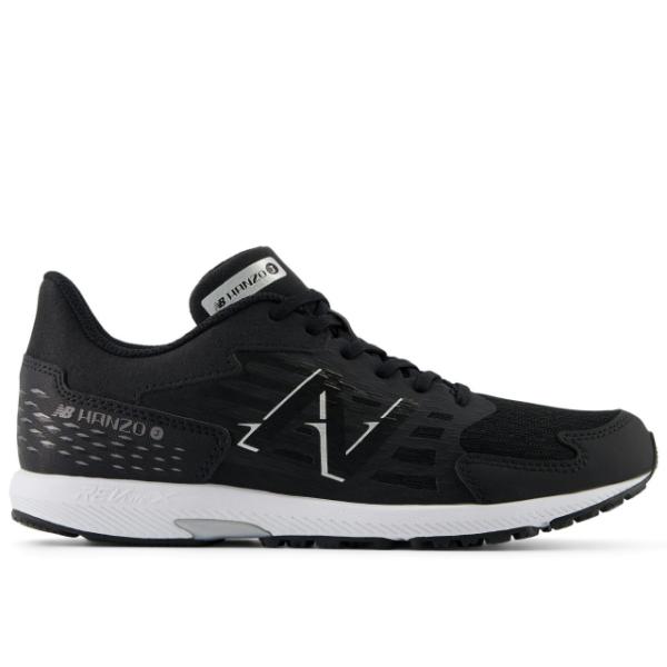 商品詳細モデル/NB Hanzo J v6　Lace速く、快適に走りたい小学生高学年に向けた多機能レーシングシューズ「NB HANZO J v6」のシューレースタイプに、シルバーのNロゴが映える新色が登場。アッパーの内外非対称的なデザインが...