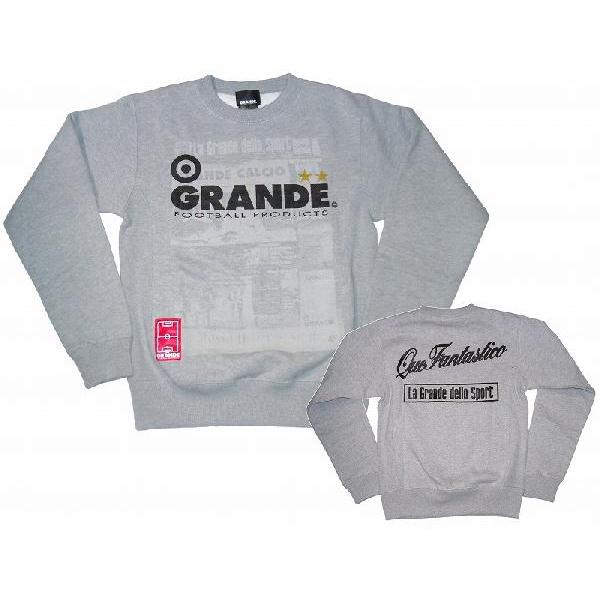 GRANDEの今シーズンのスウェットは「EXTRA」（=号外という意味）。ロゴの下に、「La Grande dello Sport」という新聞がデザインされているのがかっこいい！しかも、看板がGRANDEだったり、GRANDE5周年のロゴが...