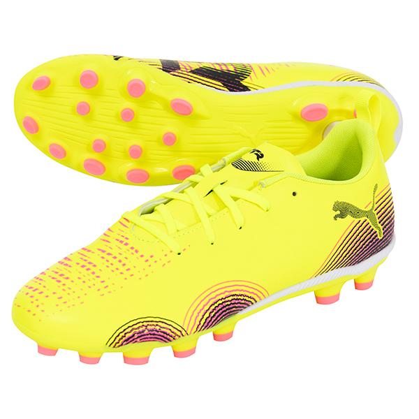 プーマ『AUDACITY PACK』FUTURE 8 PLAYは軽量な合成アッパー、安全なクイッククロージャ―ストラップ、薄型のマルチスタッドアウトソールが特徴です。固い土や人工芝のグラウンドで優れたトラクションを実現。円錐形のスタッズとE...