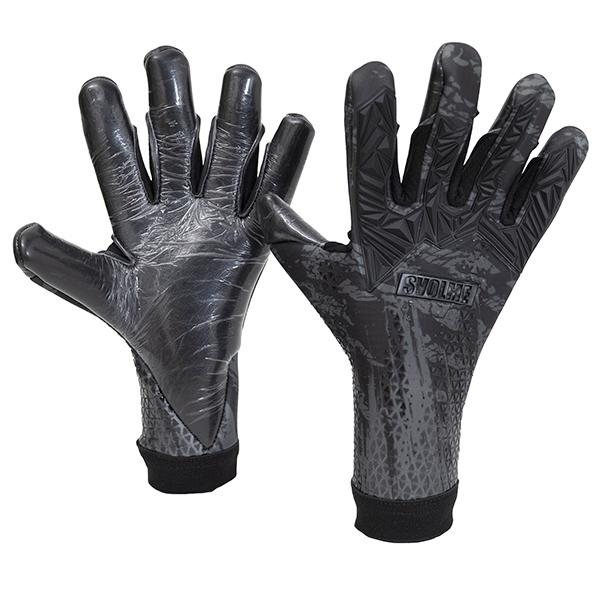 4mm厚のラテックスパームを採用し、高いグリップ性能と優れた衝撃吸収性を両立。 指先がロール構造になったカッティングにより、ボールとの接地面積を広げ、キャッチング時のグリップ力を最大限に引き出す。 リストバンド無しのタイトフィット設計で、よ...