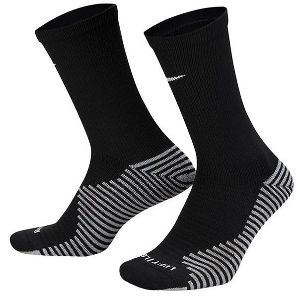 このソックスがあれば、プレーの準備は万端。 ドリブルを極めるために練習しているときも、チームの勝利を称えている瞬間も、速乾性に優れたテクノロジーがさらりと快適な状態をキープします。【素材】ポリエステル84％、コットン10％、ポリウレタン6％...