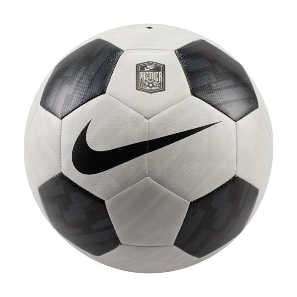 90年代のNikeサッカースタイルのルーツにリスペクトを込めたヘリテージ ボール。ラバーブラダーが空気圧と形状を保持。【素材】本体:ゴム 67% ポリエステル 13% ポリウレタン 10% ＥＶＡ樹脂 10%【カラー】100：ホワイト×オフ...