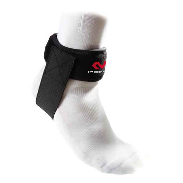 アキレス腱を圧迫サポート(ラップタイプ)製品の特長●2本のチューブ状リブがアキレス腱付着部(かかとの少し上)への負荷を軽減●かかとの下を通るズレ止めストラップが的確なサポート位置を維持●カンタン装着できるラップタイプ●ローカットシューズ専用...