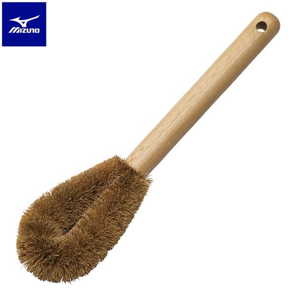 繊維に程よい弾力のある、天然素材「パームヤシ」を使用したシューズブラシです。シューズ内部、アッパーやソールの汚れ落としにおすすめです。【素材】毛：パームヤシ持ち手：木