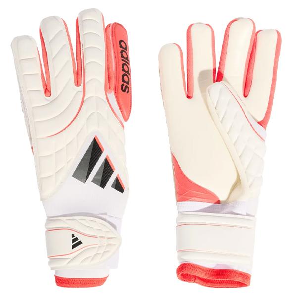 コパ ゴールキーパーグローブ Proで、自信を持ってゴールを守ろう。アディダスの豊かなサッカーの伝統にインスパイアされ、最新エンジニアリングで設計された、パフォーマンスを最大限に引き出すグローブ。URG 2.0テクノロジー搭載で、優れたグリ...