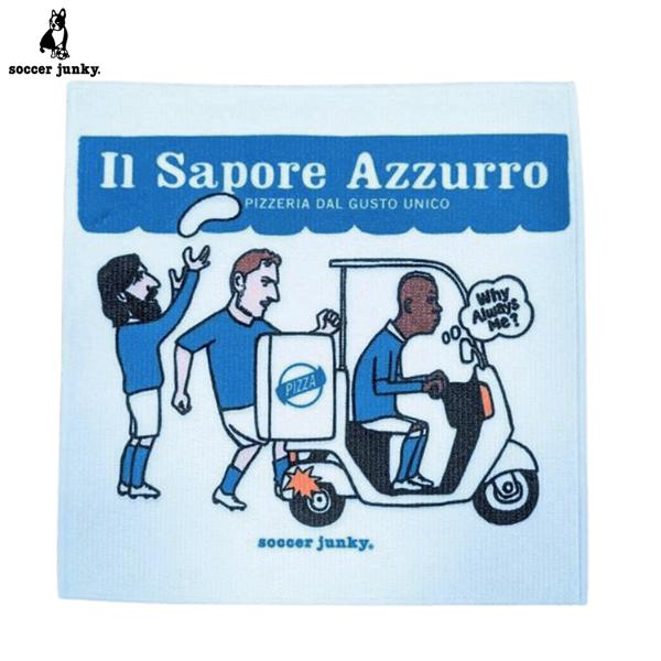 サッカージャンキー×Jerry『IL Sanore Azzurro』ミニタオル。個性的な味で有名なピザ屋にて「なぜいつも俺なんだ・・」とブツブツ言いながら配達に行かされる悪童くんです。【素材】ポリエステル、コットン【カラー】1：ホワイト【サ...