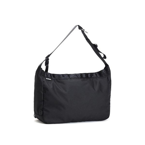 1950年頃から欧米の新聞配達員に使用されていたヴィンテージのニュースペーパーバッグをCHROME流にアレンジ。シンプルデザインかつ豊富な内ポケットや日々の負担を軽減する機能を詰め込んだシンプルなショルダーバッグです♪AlexanderLe...