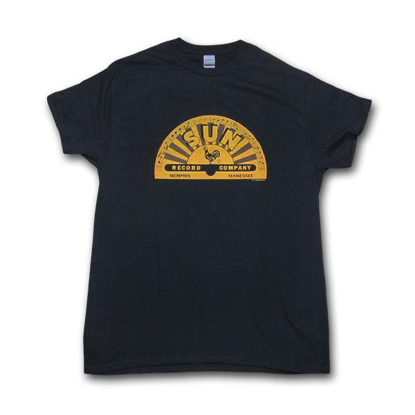 サン・レコード (Sun Records ) は、1952年3月27日にアメリカ合衆国テネシー州メンフィスで設立されたインディペンデント系レコードレーベルです。素材:Cotton 100%サイズ M :身幅49cm 着丈70cm 肩幅47c...