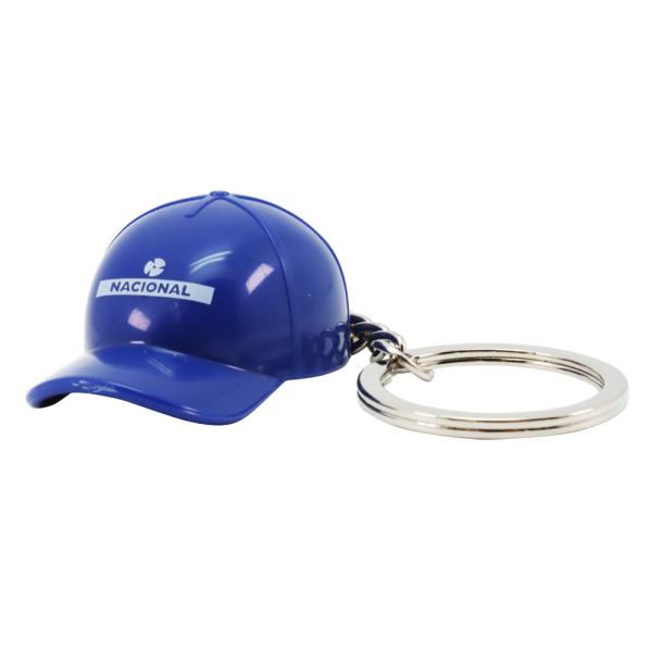 サイズ：全長 約10cm素材：プラスチックセナのトレードマークともいえる「ナショナルキャップ」が可愛らしいキーホルダーになりました。プラスチック製の軽い作りで落としたりする心配もなさそうです。