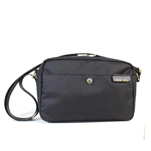 配送料無料　日本全国レターパックにてお届します。“ラク”なのに“キレイ”どちらも両立した仕上がりのシリーズです！撥水加工が施されているので雨の日も晴れの日もお使いいただけます。家事とお仕事を両立される女性にオススメのアイテムです。コンパクト...